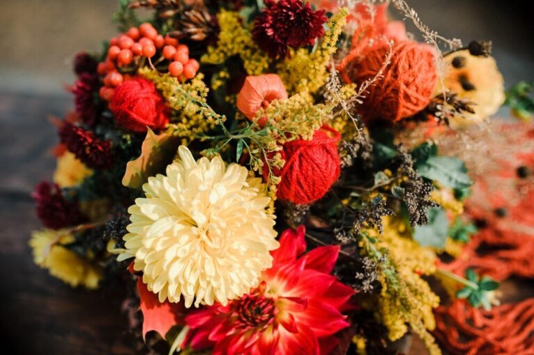 Jesienne kwiaty do ogrodu: co wybrać na jesień?